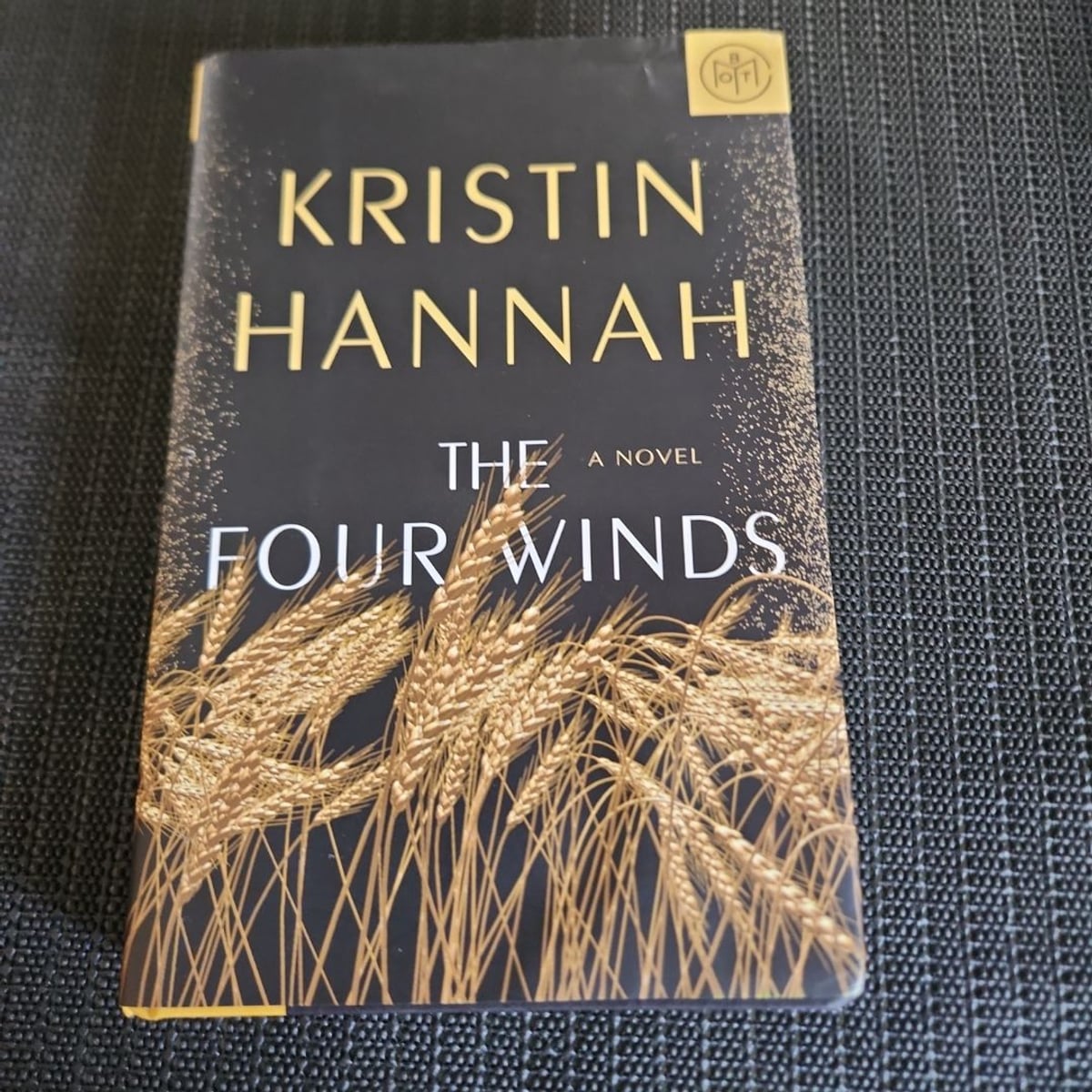 The Four Winds by Kristin Hannah, Hardcover | Pangobooks