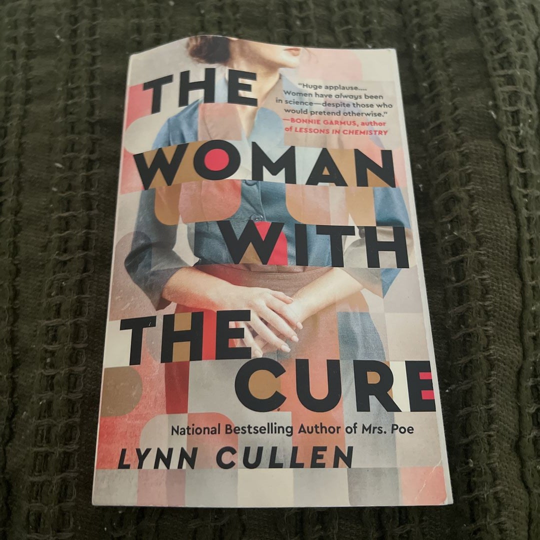 The Woman with the Cure by Lynn Cullen, Paperback | Pangobooks