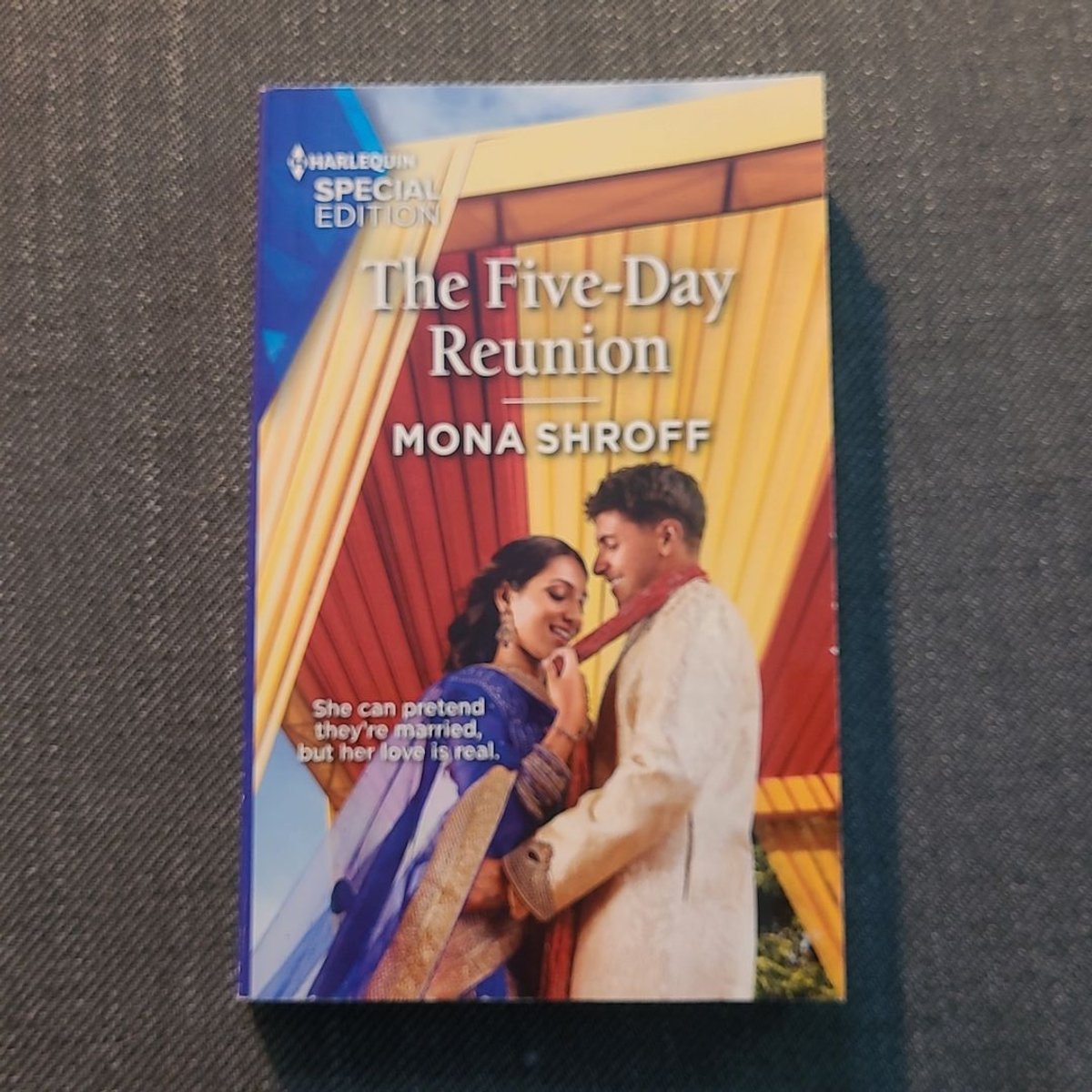The Five-Day Reunion by Mona Shroff, Paperback | Pangobooks