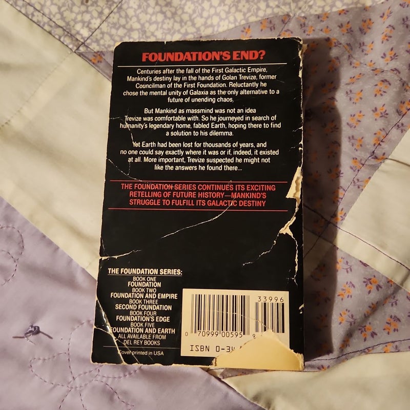 Foundation and Earth by Isaac Asimov, Paperback | Pangobooks