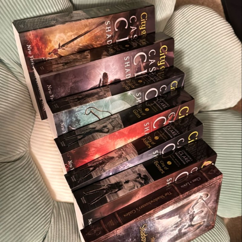 Shadow hunters set by cassandra clare, Paperback | Pangobooks