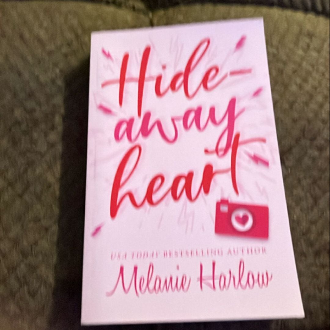 Hideaway Heart IS by Melanie Harlow, Paperback | Pangobooks
