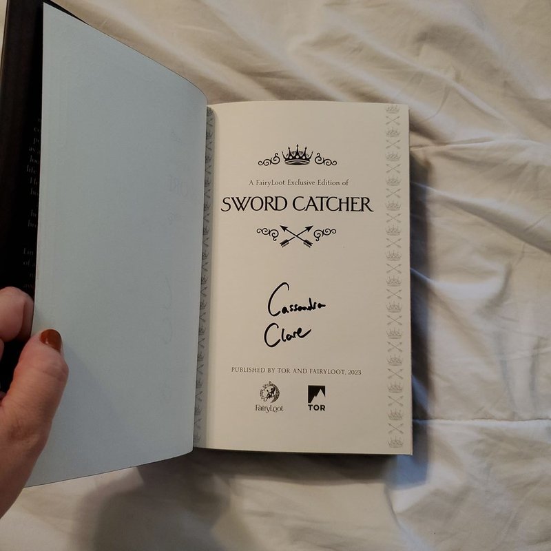 Sword Catcher (Fairyloot Edition) by , Hardcover | Pangobooks