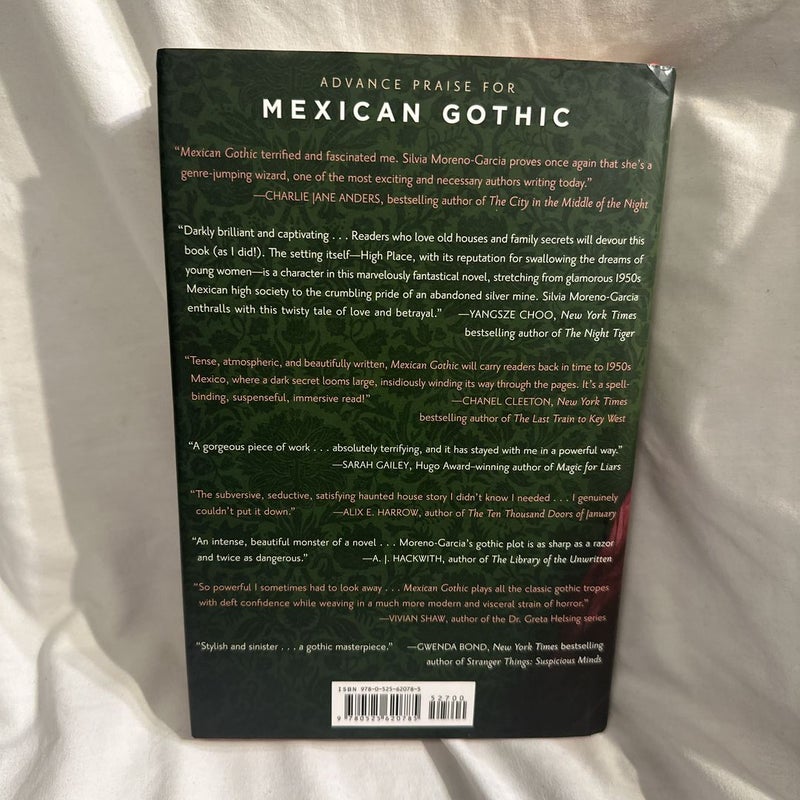 Mexican Gothic by Silvia Moreno-Garcia, Hardcover | Pangobooks
