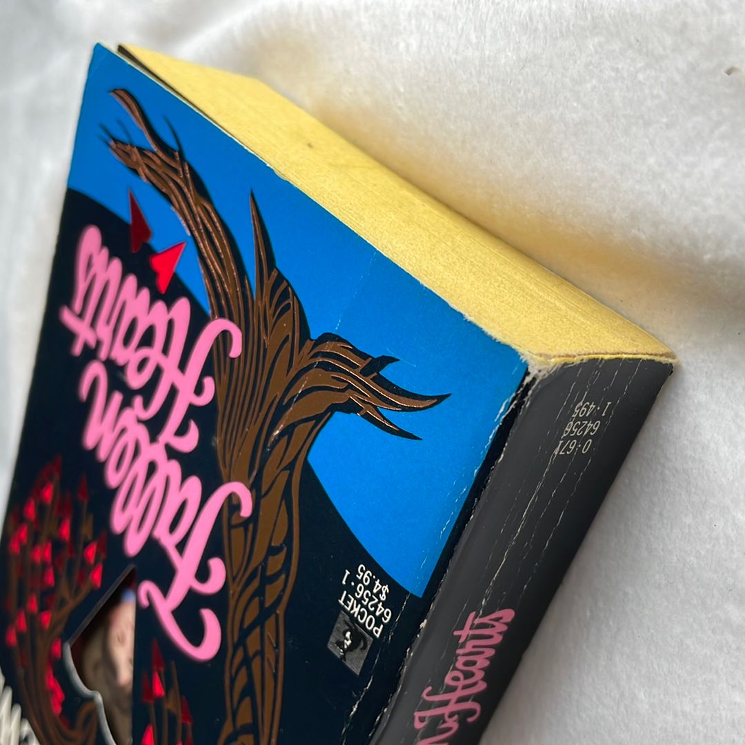 Fallen Hearts by V.C. Andrews, Paperback | Pangobooks