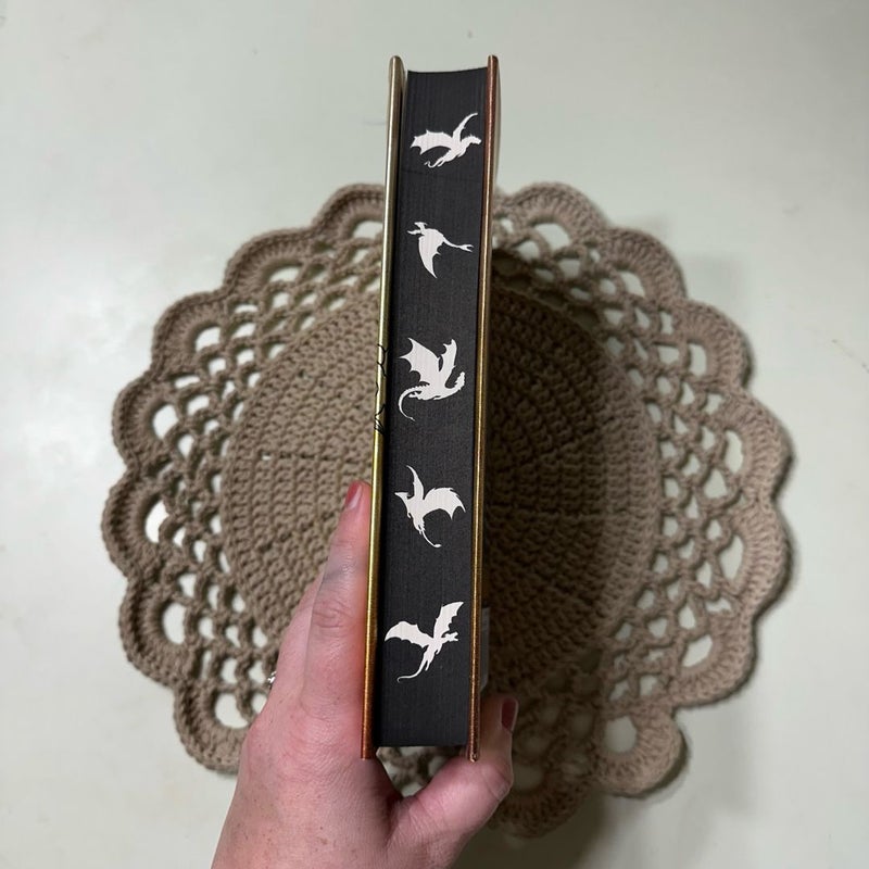 Fourth Wing (First Edition - Sprayed Edges) by Rebecca Yarros ...