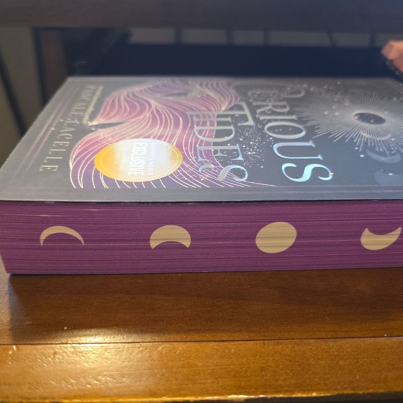 Curious Tides by Pascale Lacelle, Paperback | Pangobooks