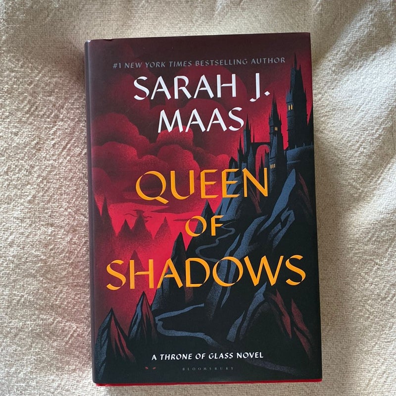 Queen of Shadows by Sarah J. Maas