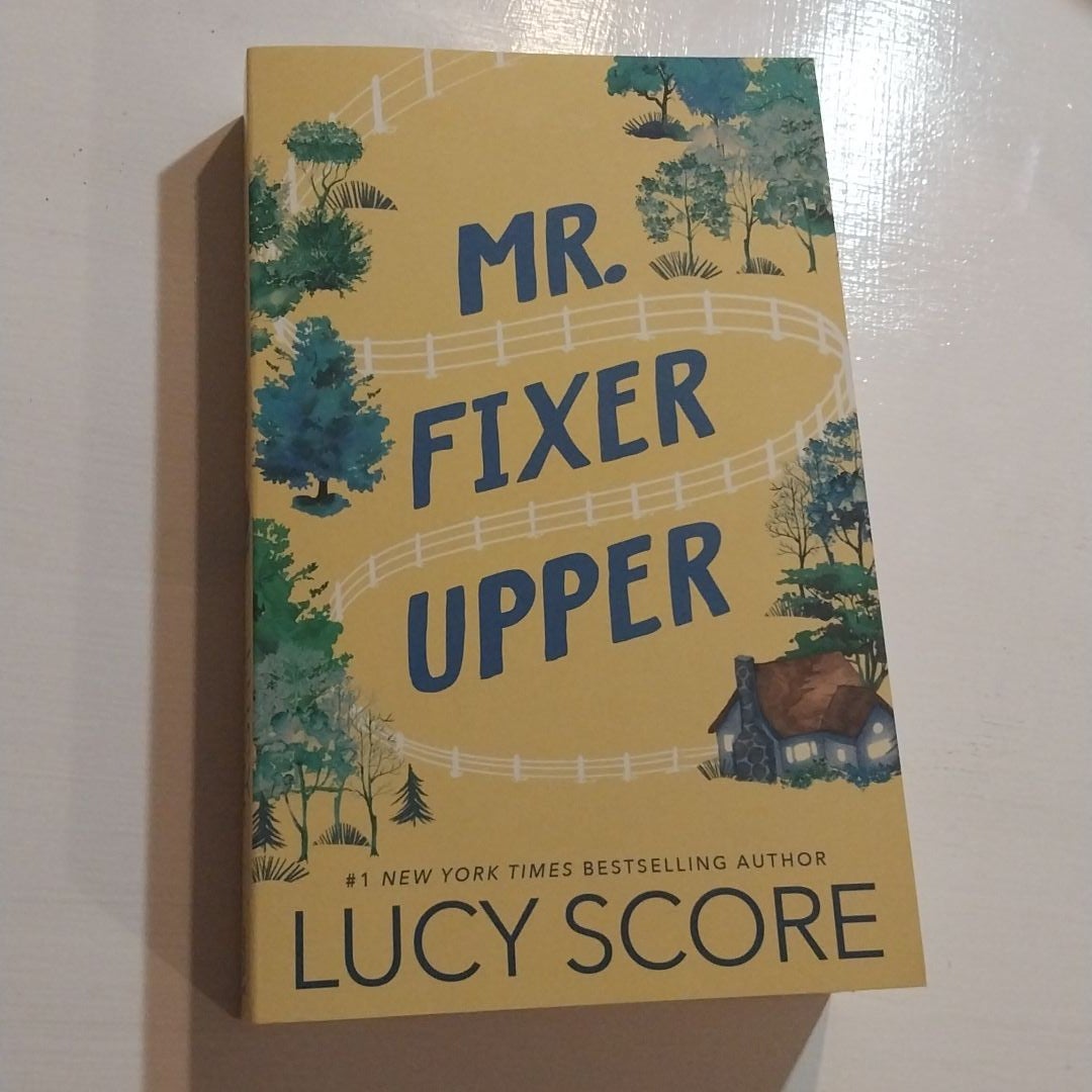 Mr. Fixer Upper by Lucy Score, Paperback | Pangobooks