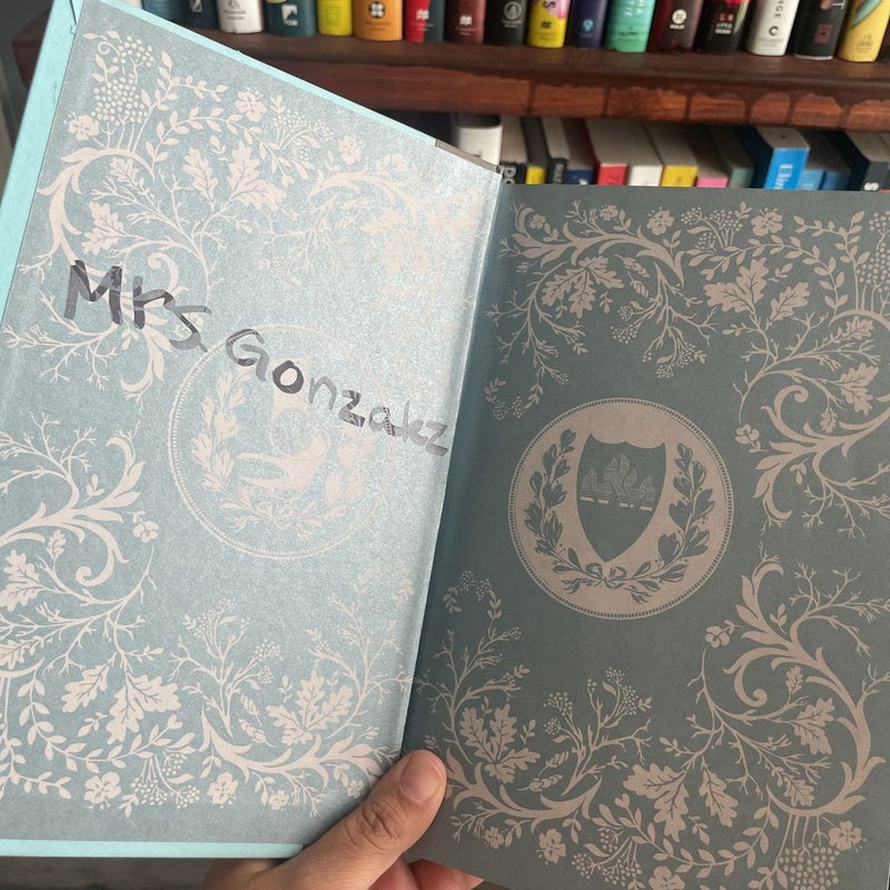 Glass Sword by Victoria Aveyard, Hardcover | Pangobooks