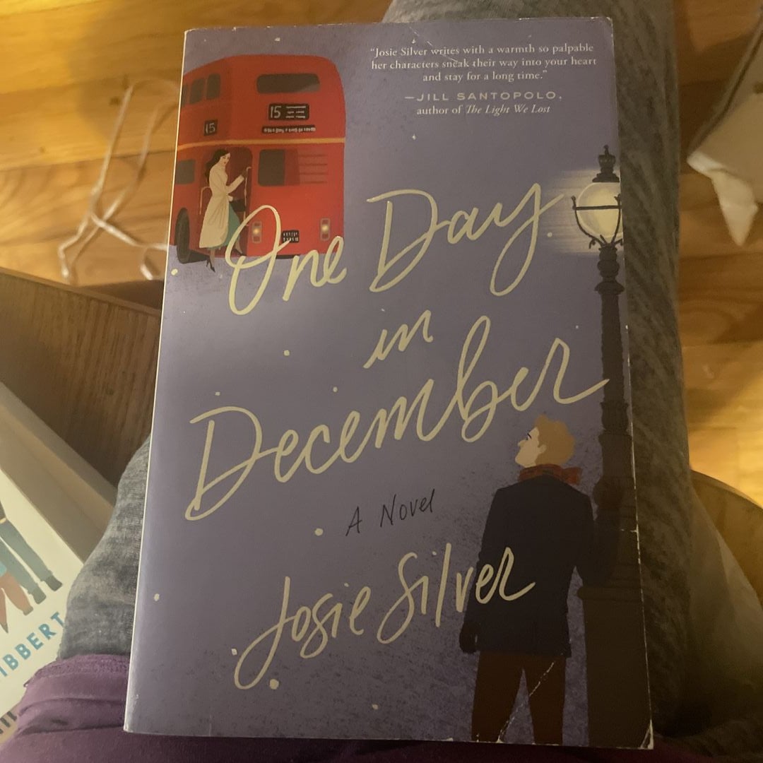 One Day in December by Josie Silver, Paperback | Pangobooks