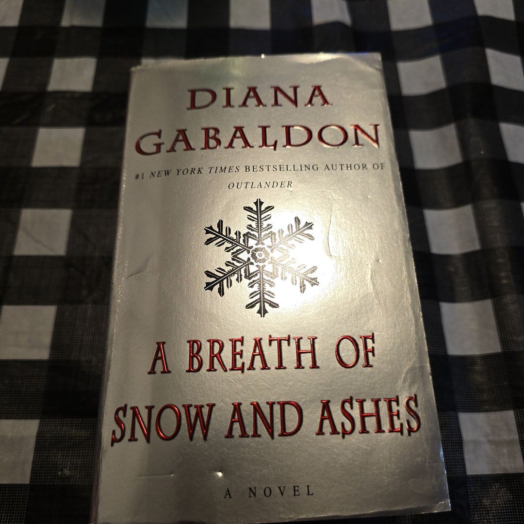 A Breath of Snow and Ashes by Diana Gabaldon