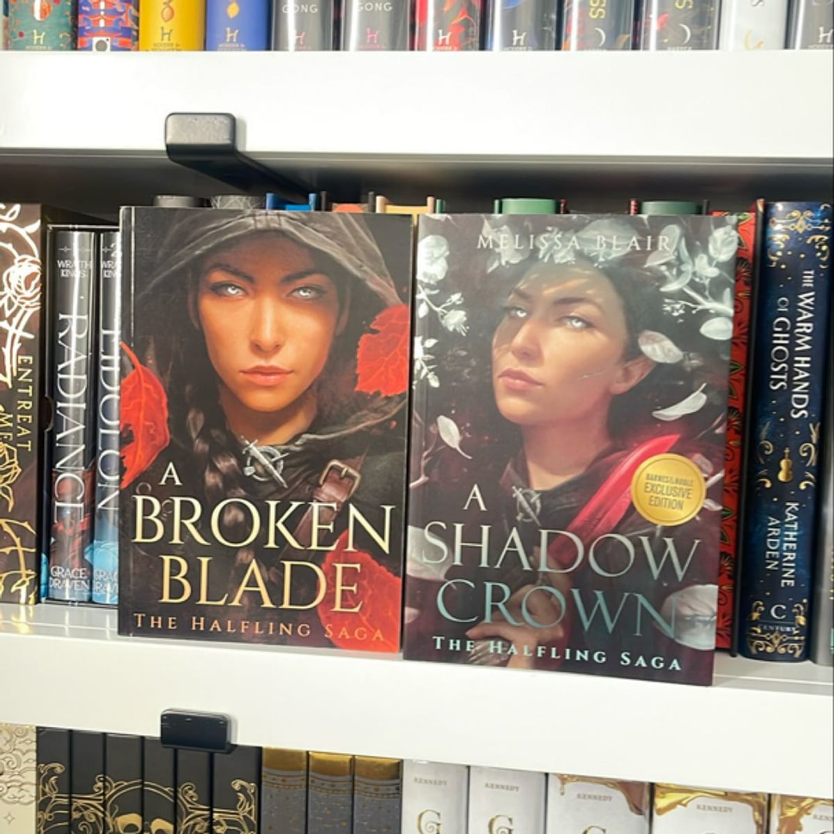 A Broken Blade by Melissa Blair, Paperback | Pangobooks