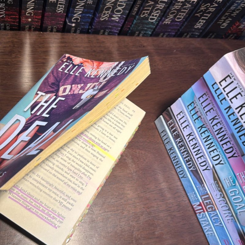 The Deal by Elle Kennedy, Paperback | Pangobooks