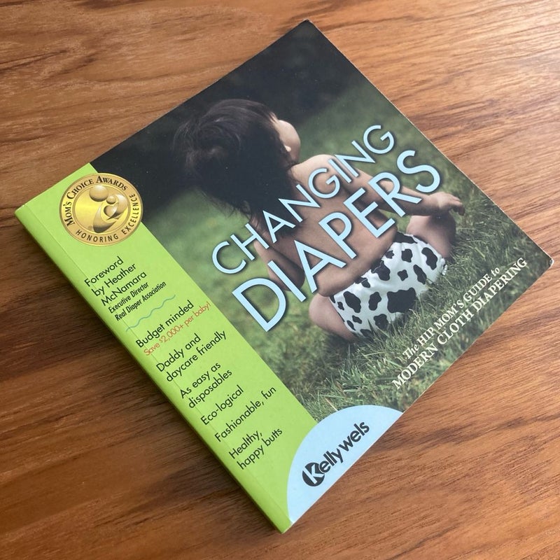 Changing Diapers by Kelly Wels, Paperback | Pangobooks