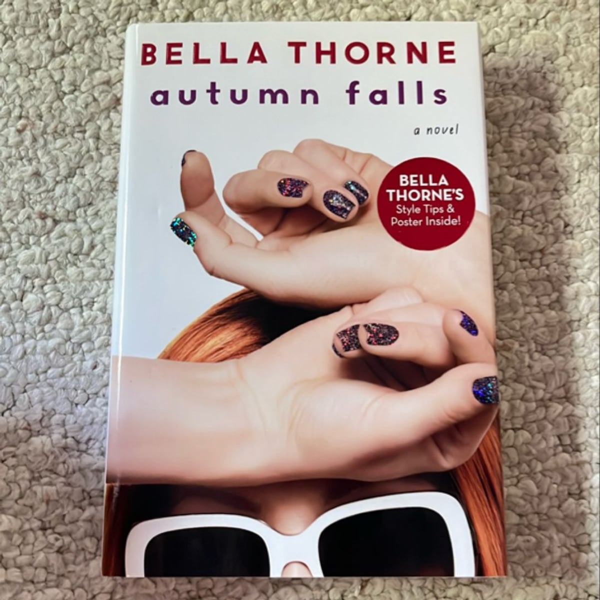 Autumn Falls by Bella Thorne, Hardcover | Pangobooks