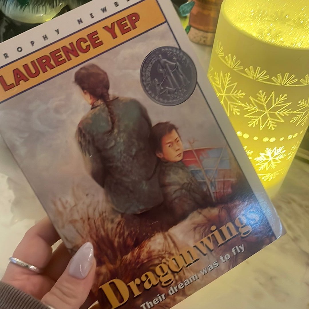 Dragonwings by Lawrence Yep, Paperback | Pangobooks