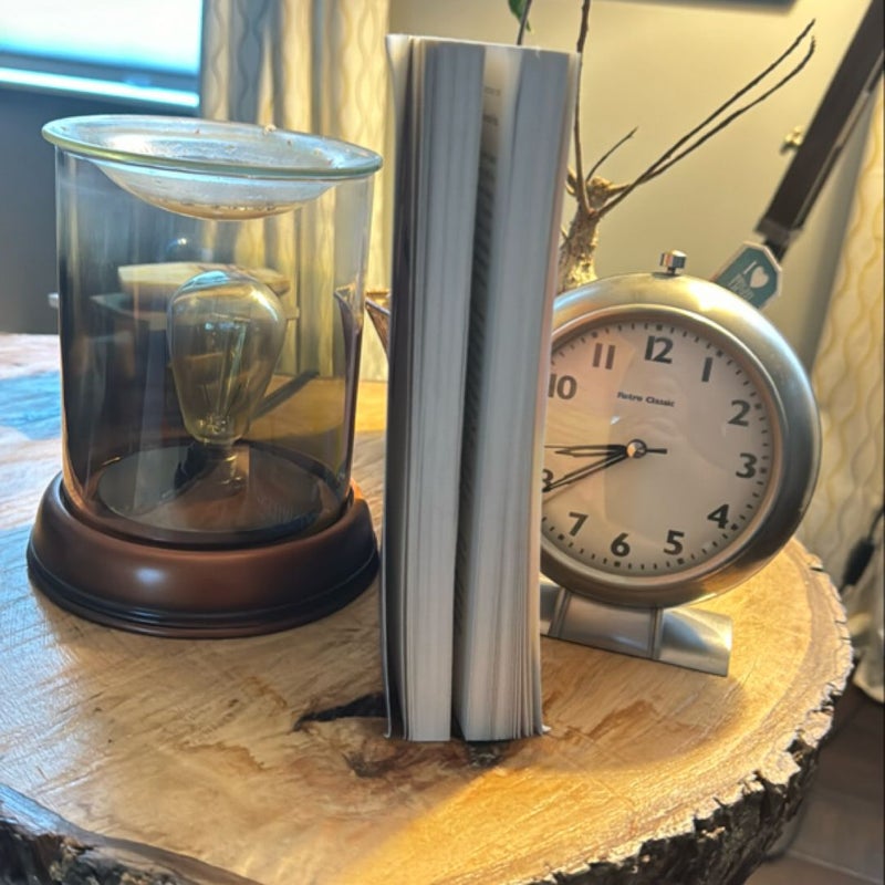 Cleat Cute by Meryl Wilsner, Paperback | Pangobooks