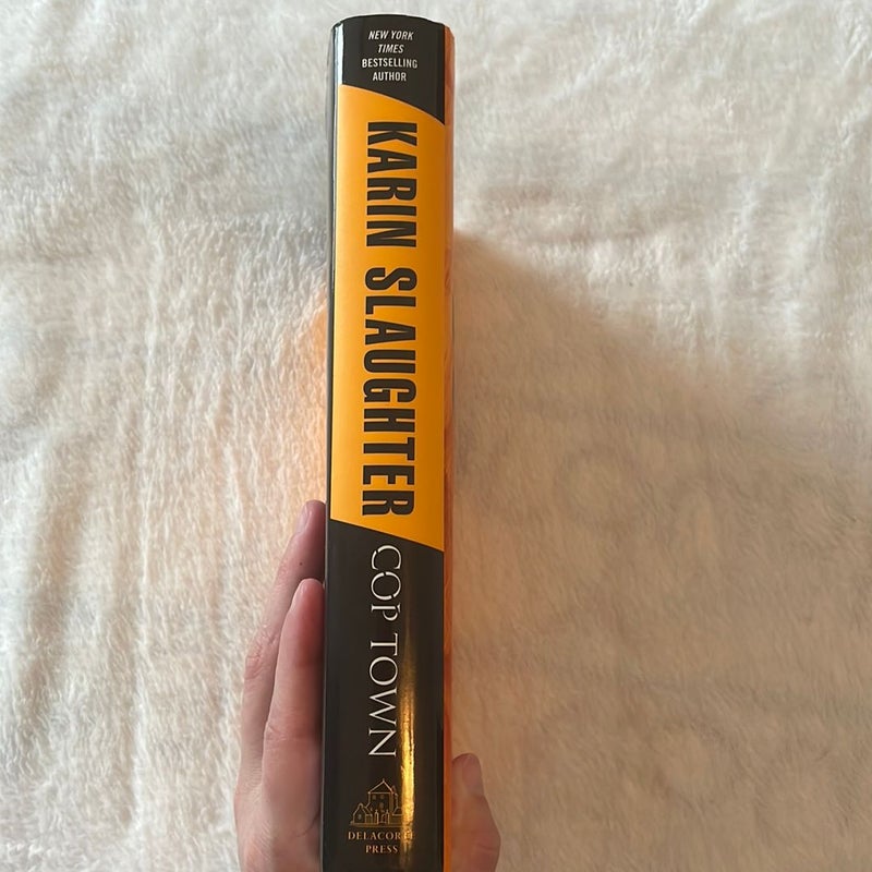 Cop Town by Karin Slaughter, Hardcover | Pangobooks