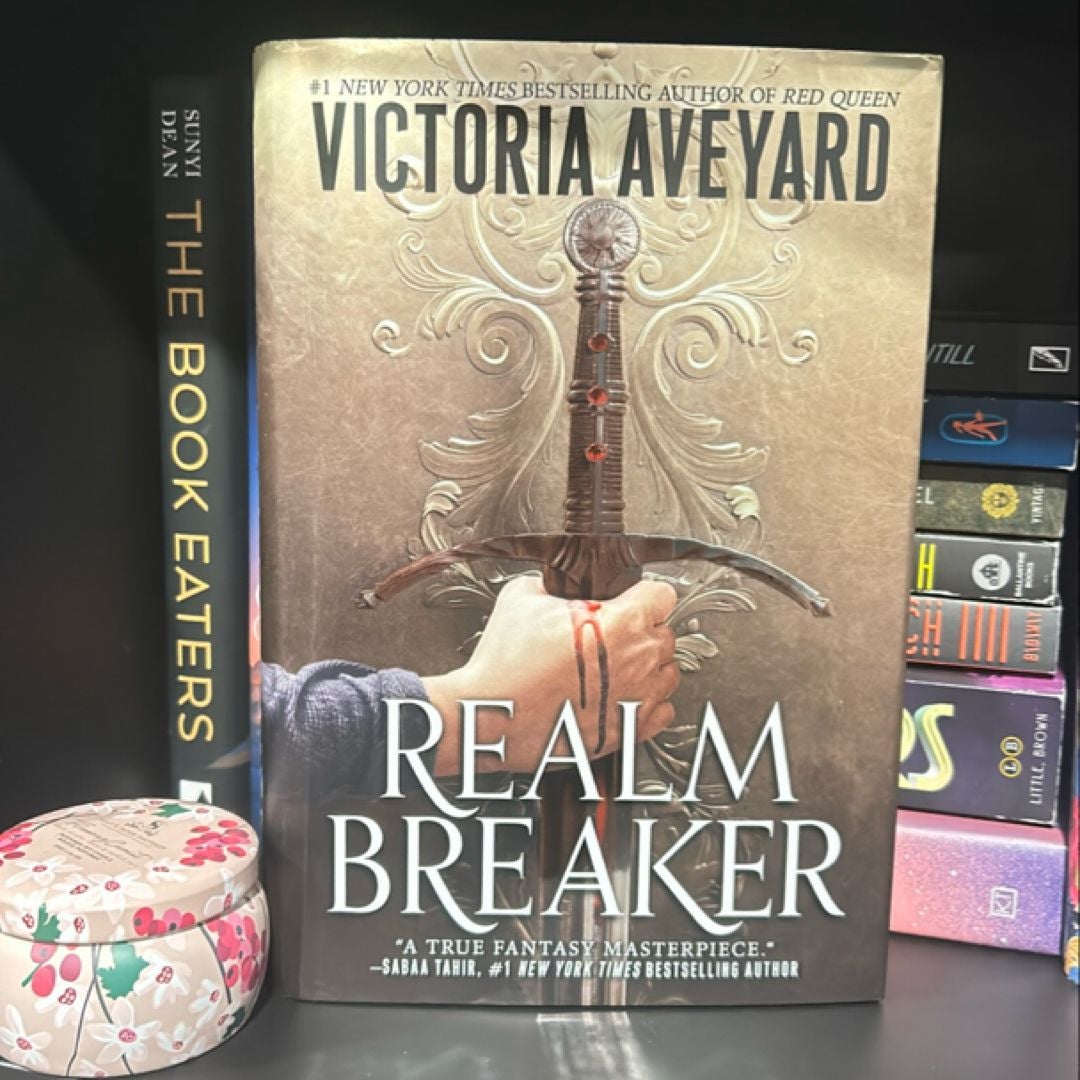Realm Breaker by Victoria Aveyard, Hardcover | Pangobooks