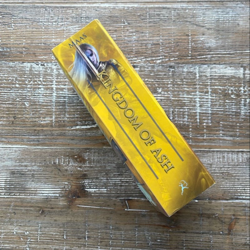 Kingdom of Ash by Sarah J. Maas, Paperback | Pangobooks