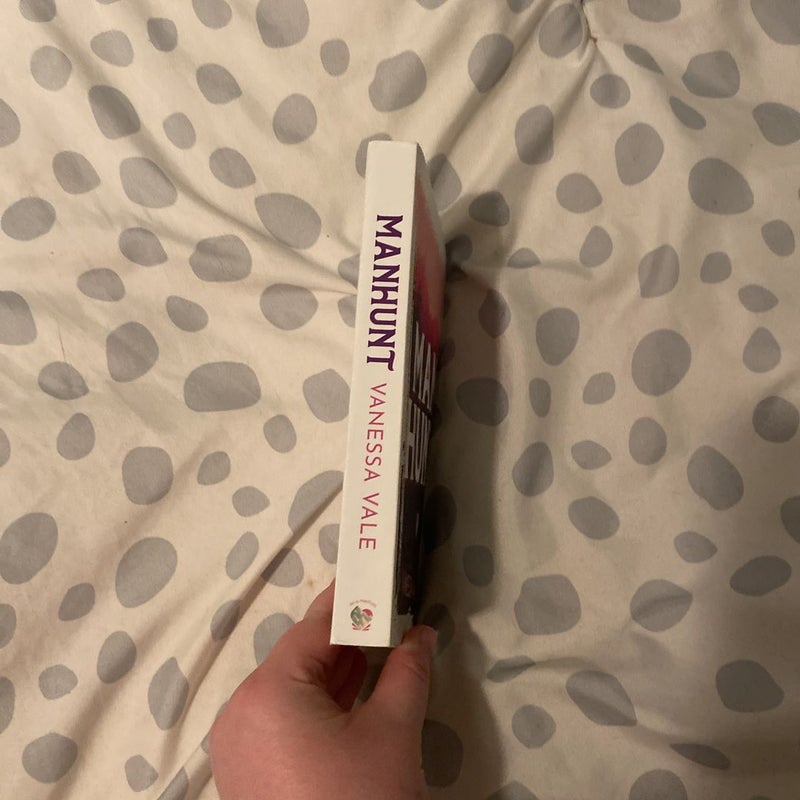 Man Hunt by Vanessa Vale, Paperback | Pangobooks