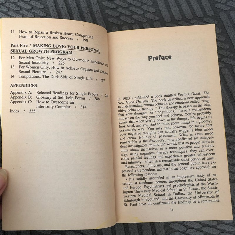 Intimate Connections by David D. Burns