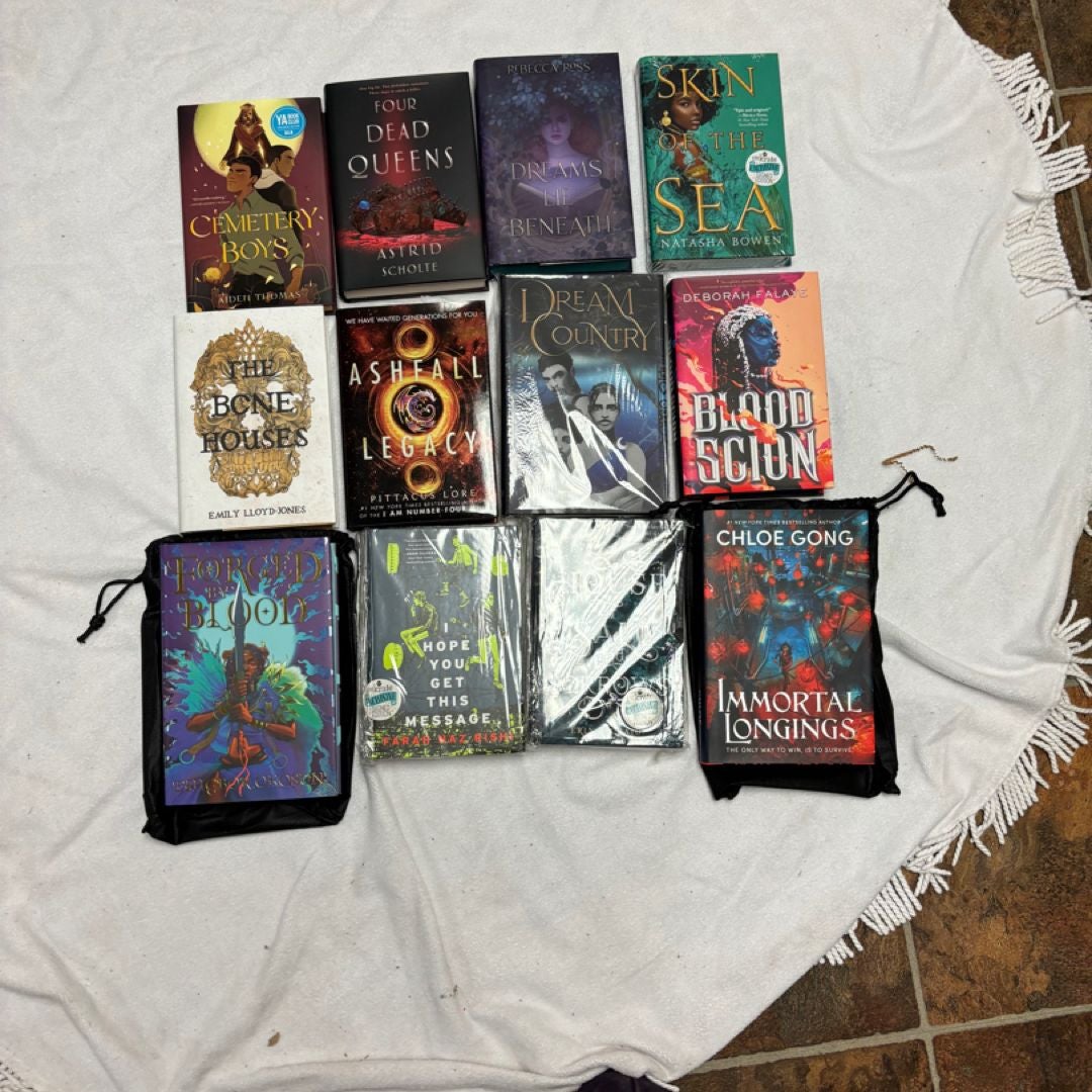 Box with 12 books and 16 goodies from Bookish box, Illumicrate ...