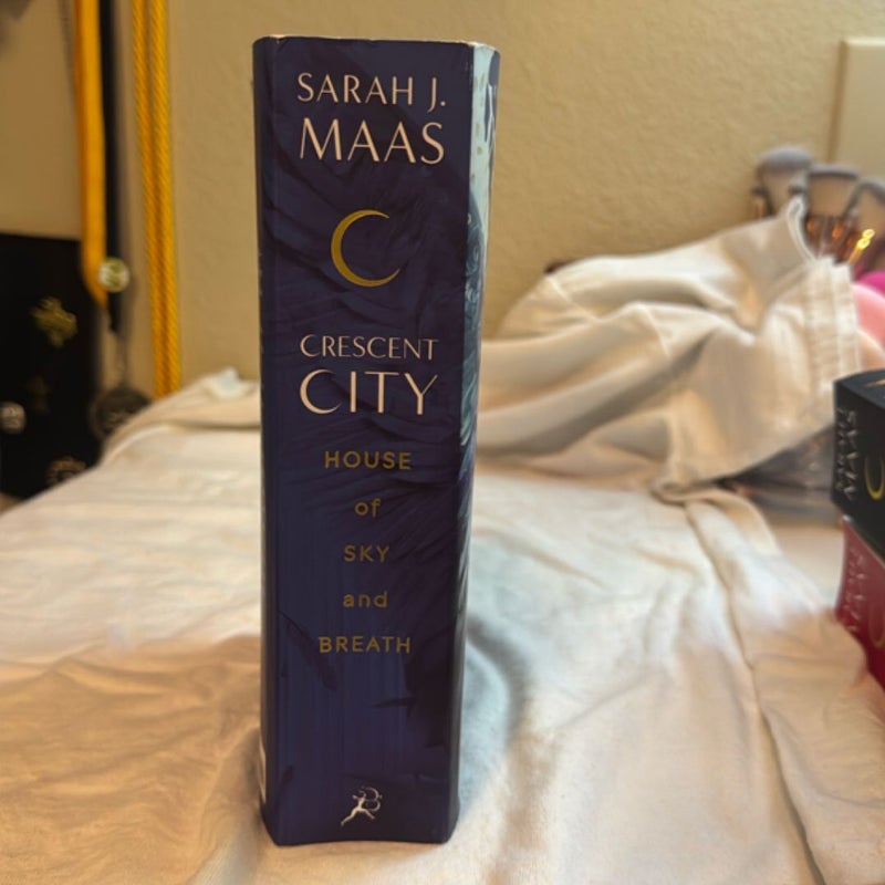 House of Sky and Breath by Sarah J. Maas, Paperback | Pangobooks