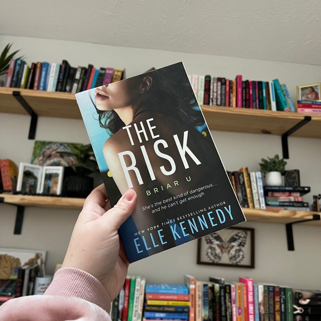 The Risk by Elle Kennedy, Paperback | Pangobooks