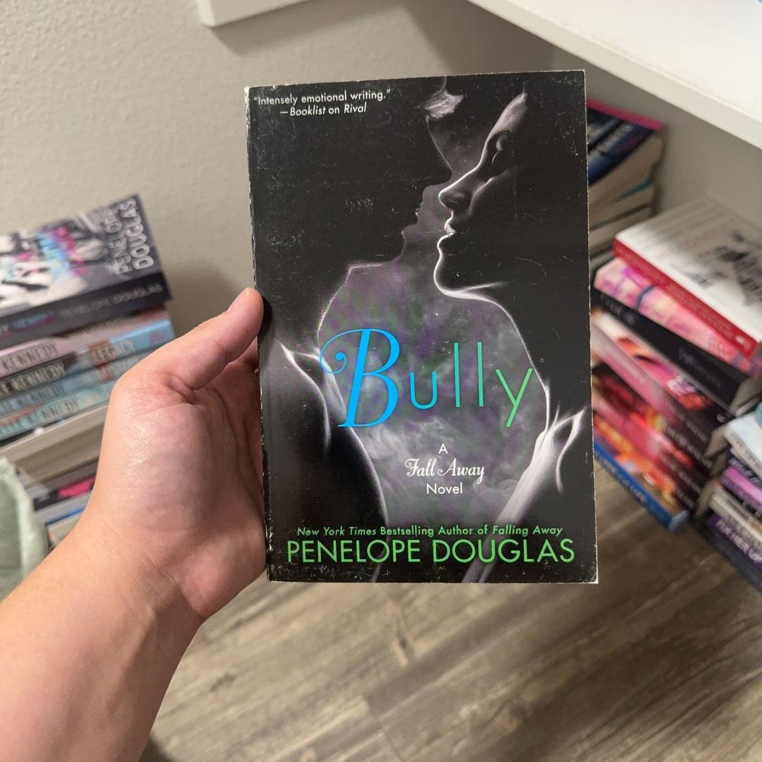 Bully by Penelope Douglas, Paperback | Pangobooks