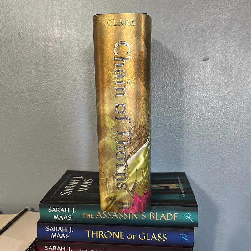 Chain Of Thorns By Cassandra Clare Hardcover Pangobooks