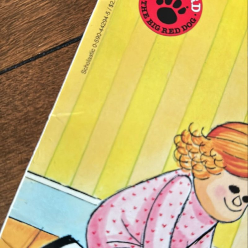 Clifford the Small Red Puppy by Norman Bridwell