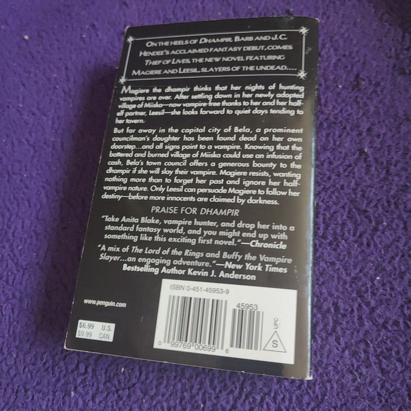 Thief of Lives by Barb Hendee, J. C. Hendee