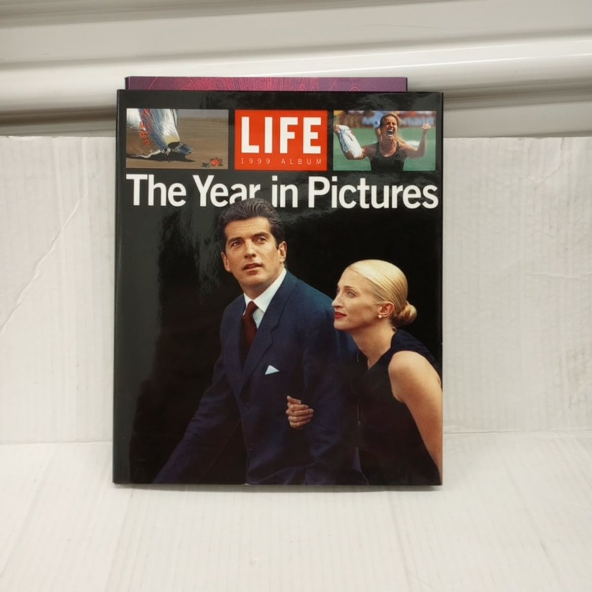 Life: The Year in Pictures by Life Magazine Editors