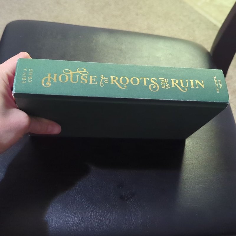 House of Roots and Ruin- Signed by Erin A Craig, Hardcover | Pangobooks