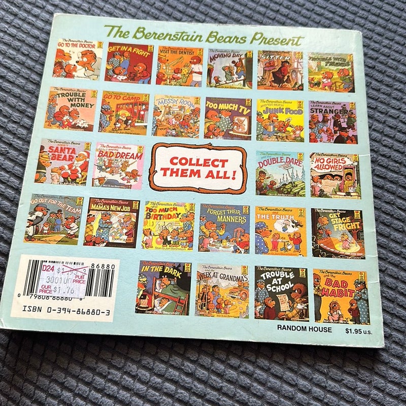 The Berenstain Bears Meet Santa Bear (Deluxe Edition) by Stan ...