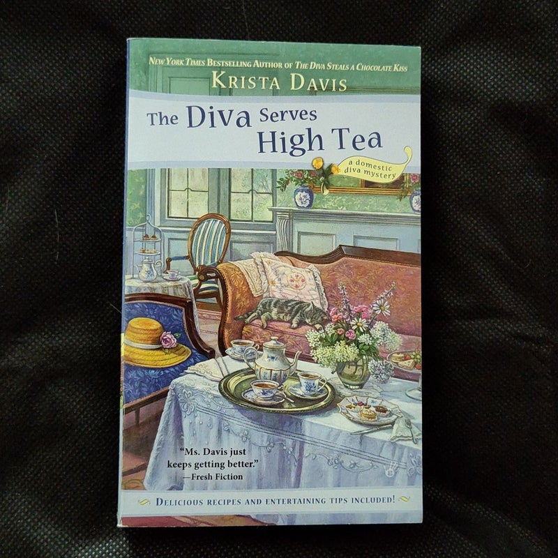 The Diva Serves High Tea by Krista Davis