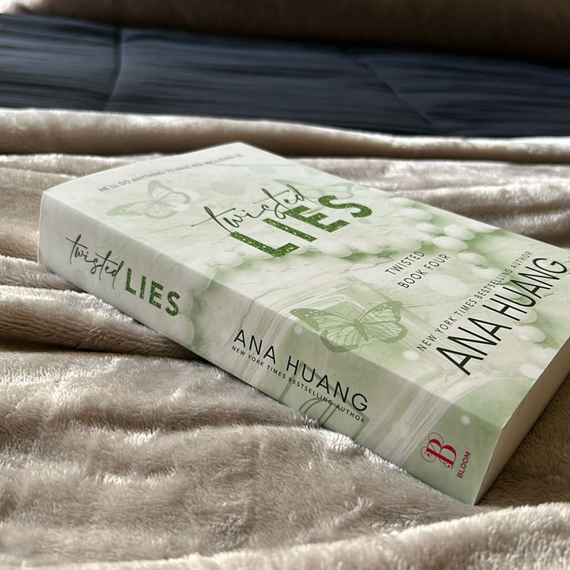 Twisted Lies by Ana Huang, Paperback | Pangobooks