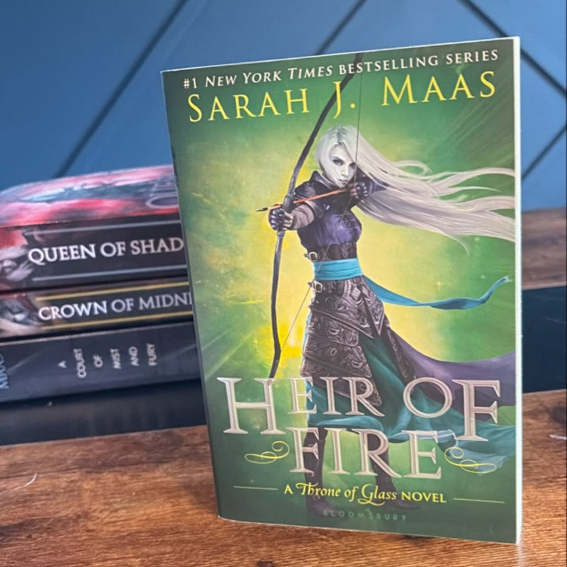Heir of Fire (OOP) by Sarah J. Maas, Paperback | Pangobooks