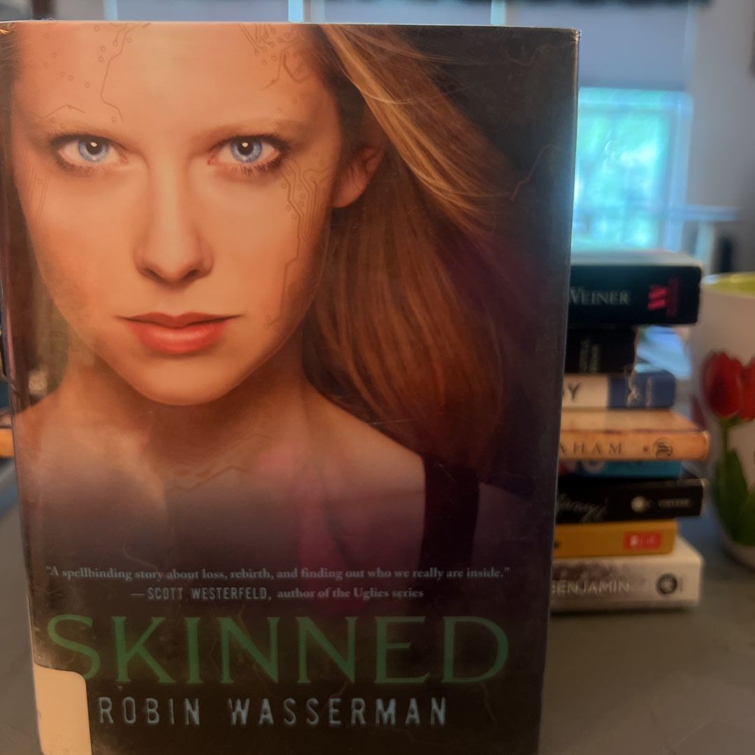 Skinned by Robin Wasserman, Hardcover | Pangobooks