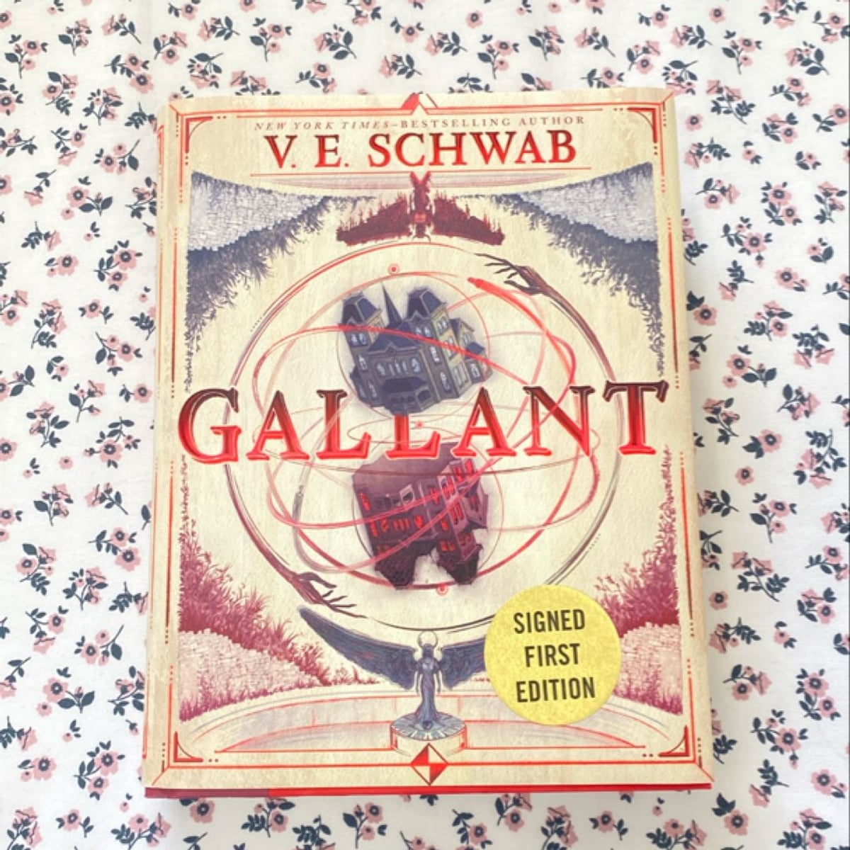 Gallant by V. E. Schwab, Hardcover | Pangobooks