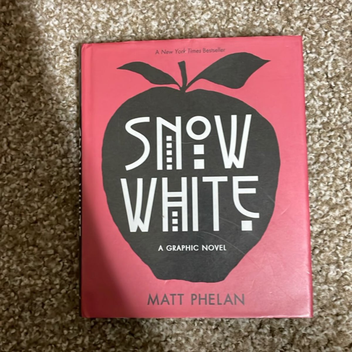 Snow White by Matt Phelan, Hardcover | Pangobooks