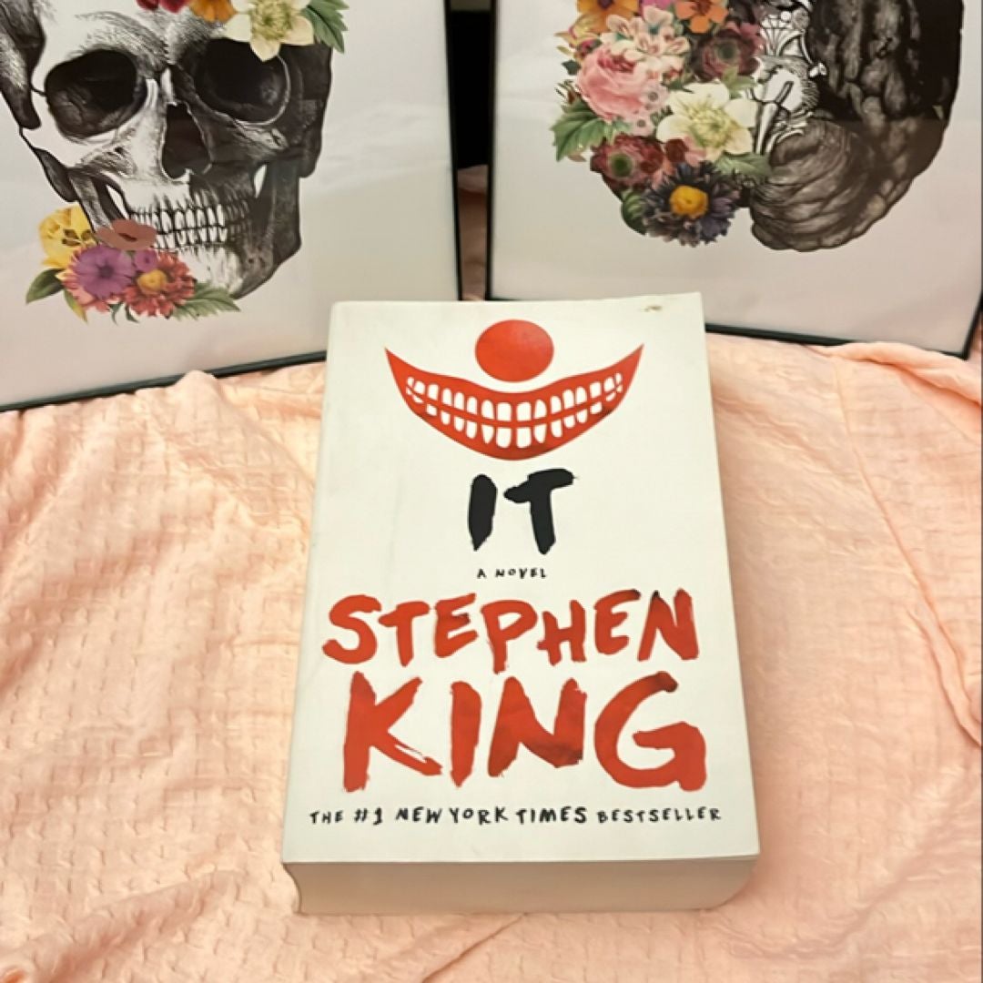 It by Stephen King, Paperback | Pangobooks
