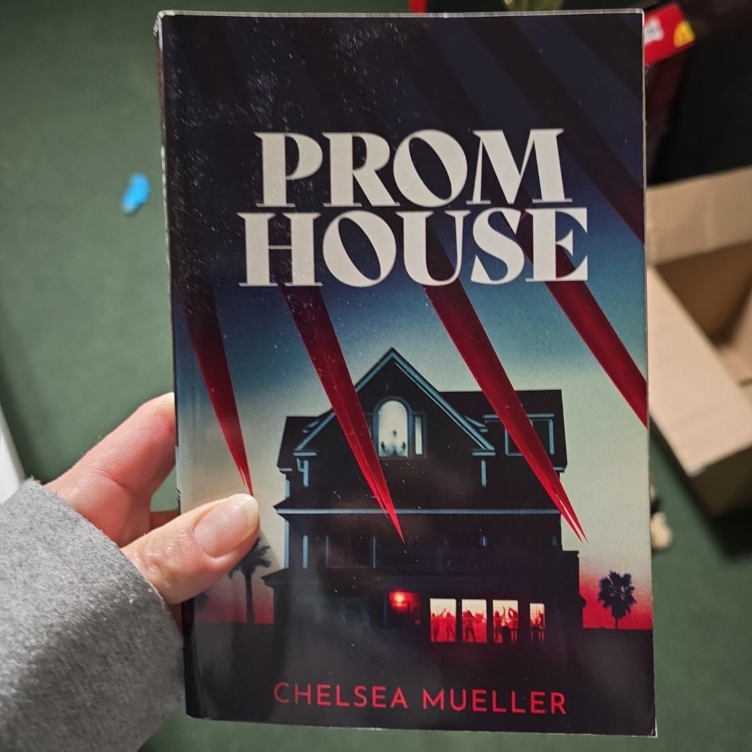 PROM HOUSE by Chelsea Mueller, Paperback | Pangobooks