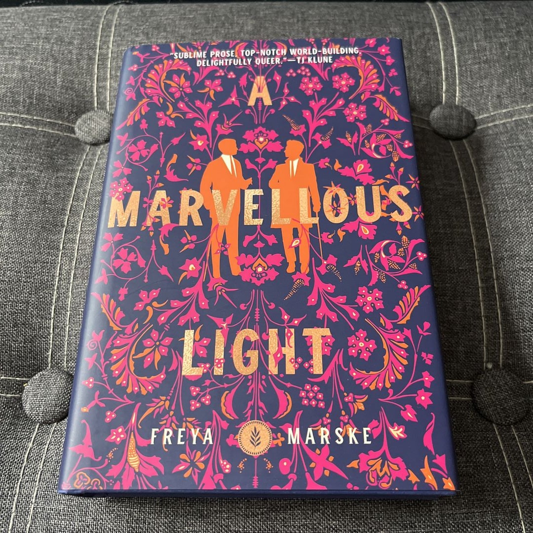 A Marvellous Light by Freya Marske, Hardcover | Pangobooks