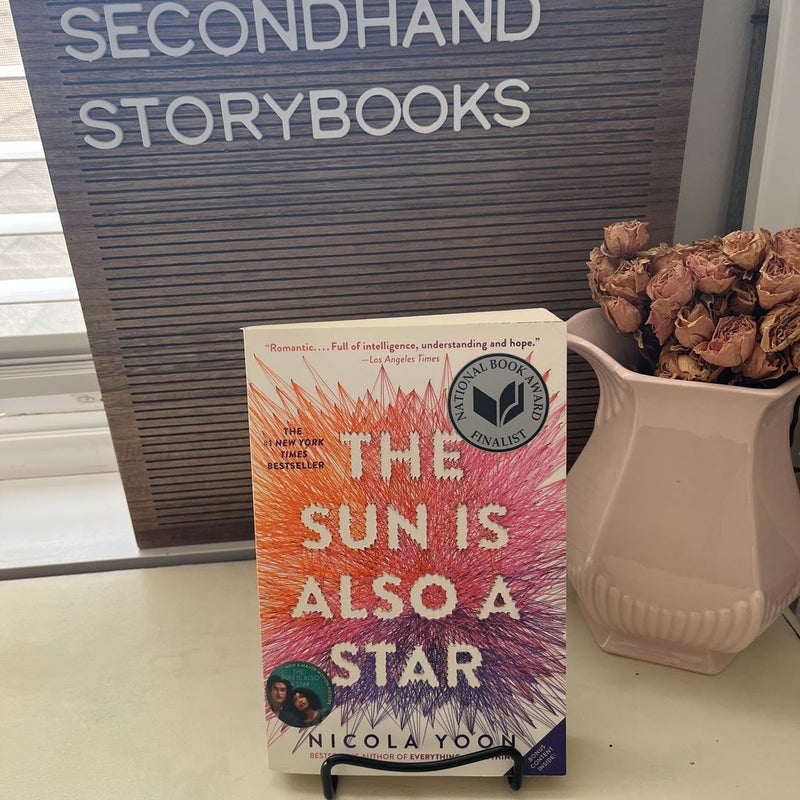 The Sun Is Also a Star by Nicola Yoon, Paperback | Pangobooks