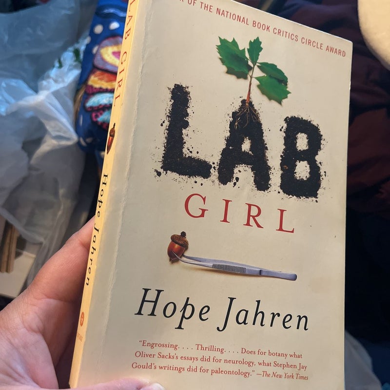 Lab Girl by Hope Jahren, Paperback | Pangobooks
