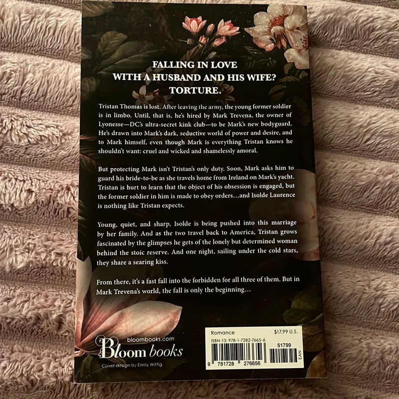 Salt Kiss by Sierra Simone, Paperback | Pangobooks