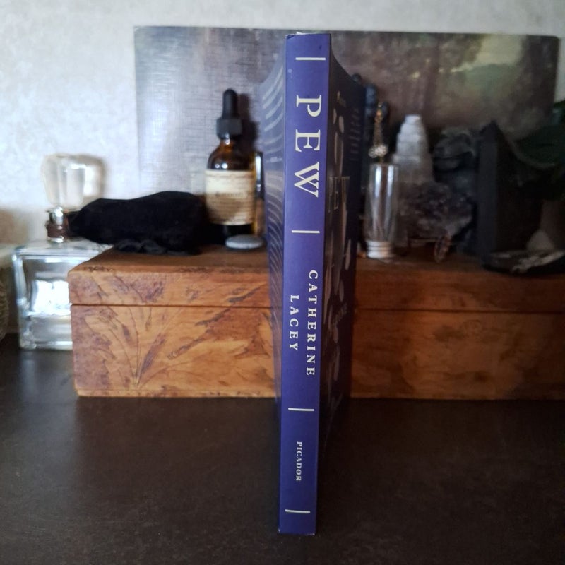 Pew by Catherine Lacey, Paperback | Pangobooks